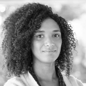 Amanda Carneiro Archives - ARTE!Brasileiros